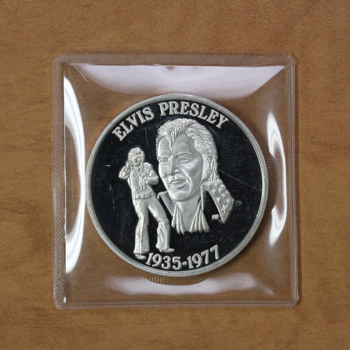 Elvis Presley (1935-1977) - Fine Silver - 1 oz. Round – MK Coins
